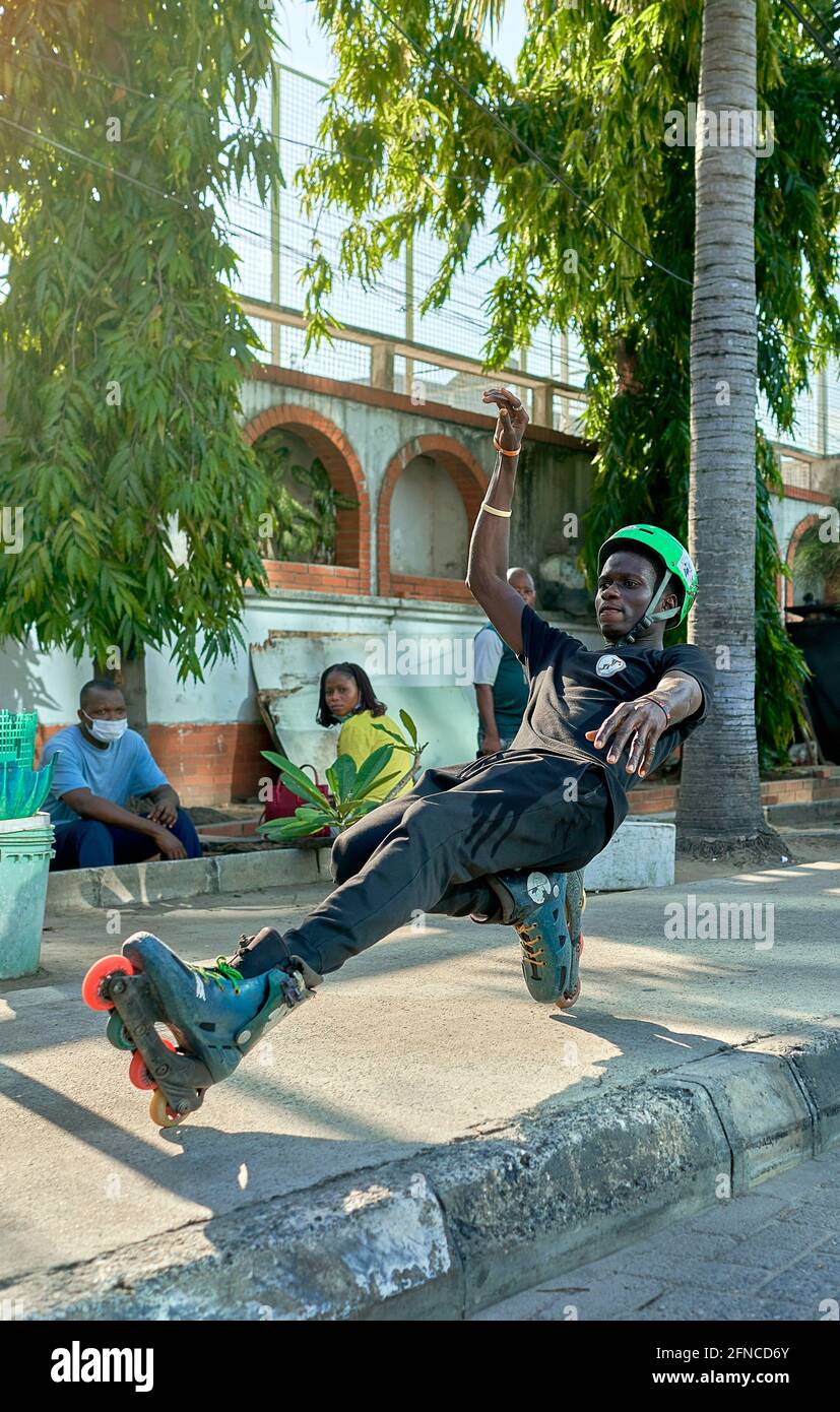 African man rollerblading hi-res stock photography and images - Alamy