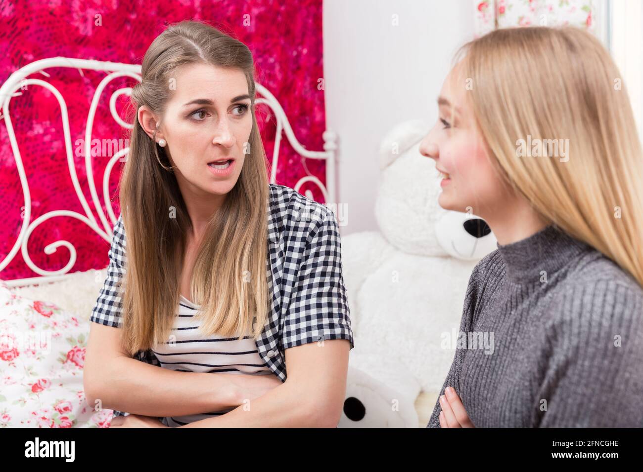 Mother yelling at daughter in argument Stock Photo - Alamy