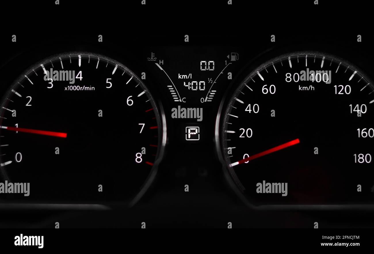 Rpm dashboard hi-res stock photography and images - Alamy