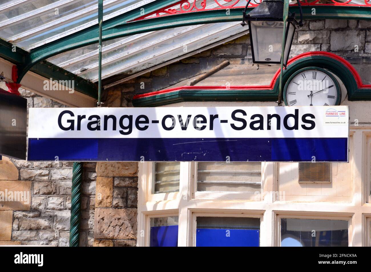 Station signage hi-res stock photography and images - Alamy