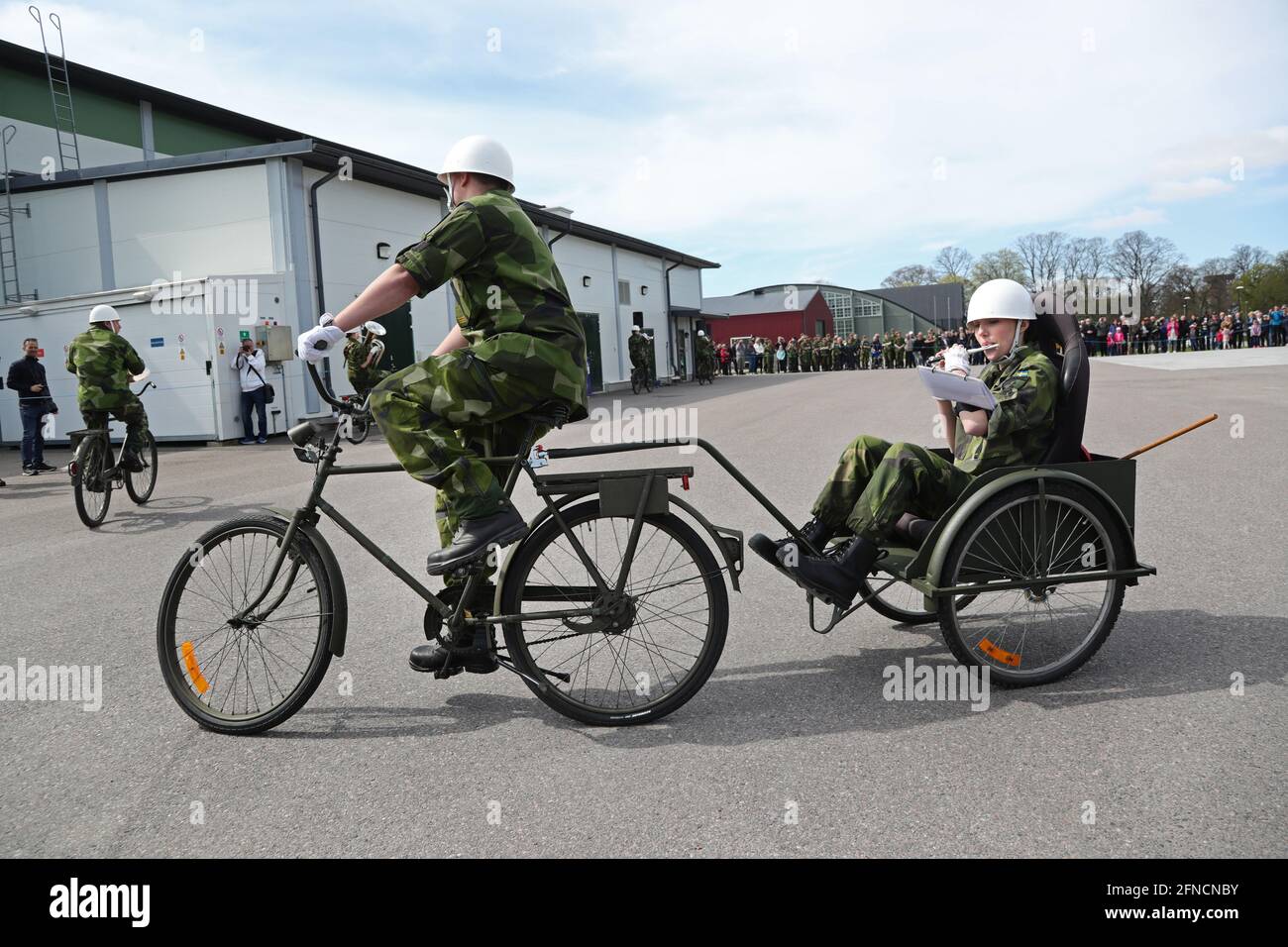 Soldiers in the Swedish armed forces, at Malmen airbase during a ...
