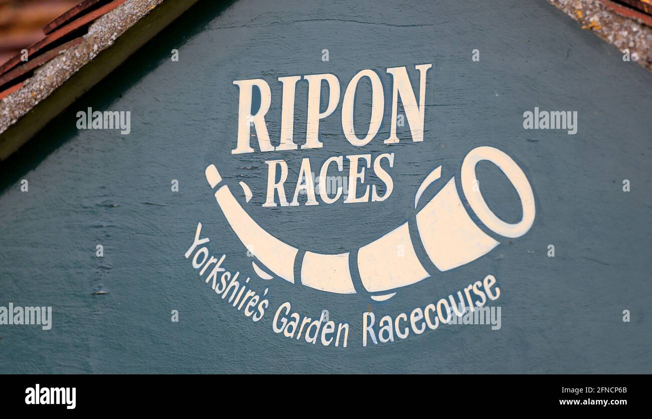 Ripon races signage hi-res stock photography and images - Alamy