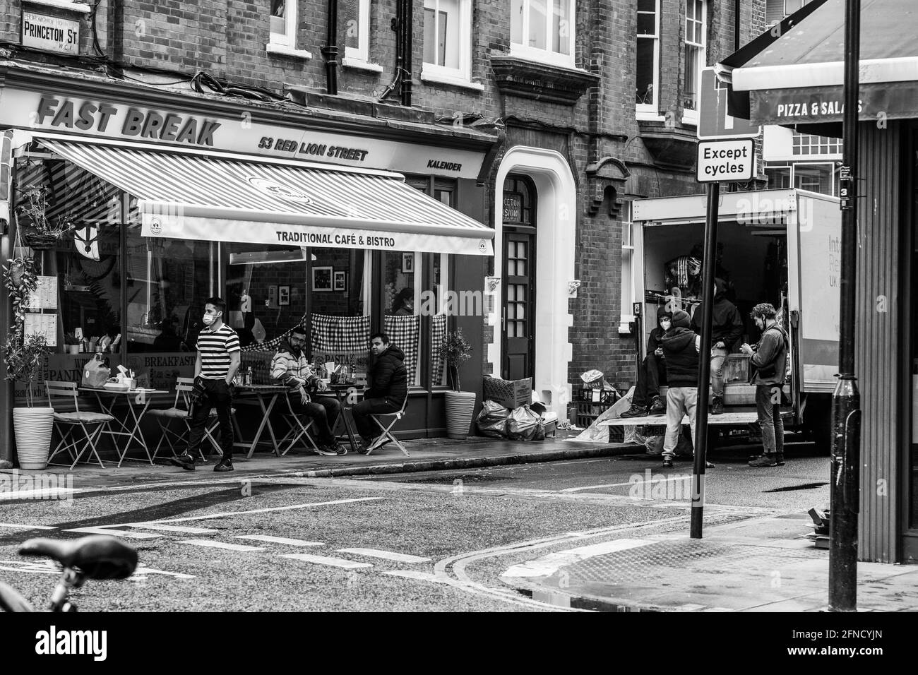 London fast break Black and White Stock Photos & Images - Alamy