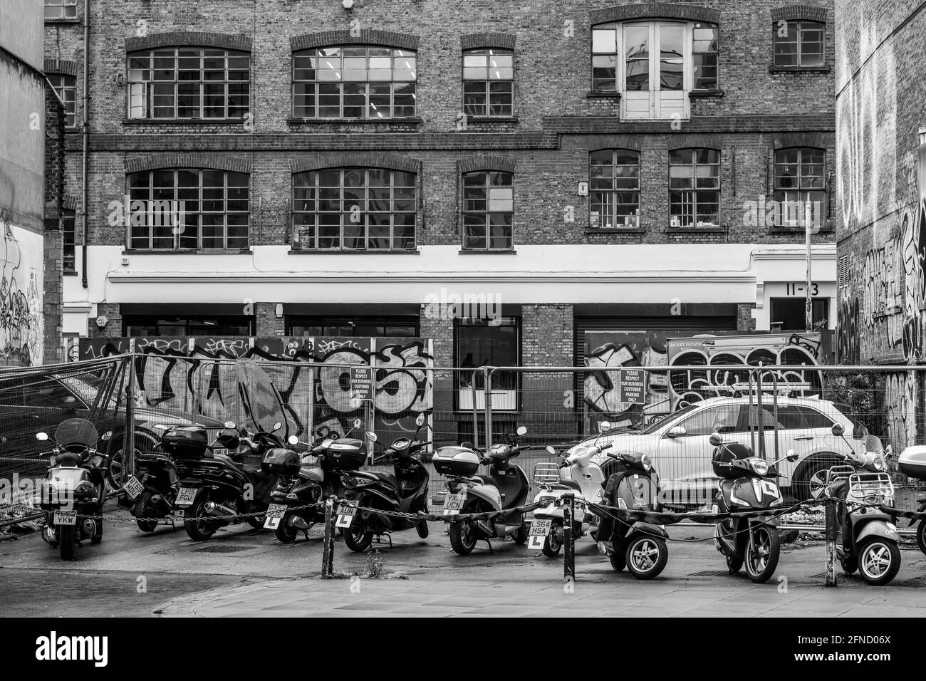 London fast break Black and White Stock Photos & Images - Alamy