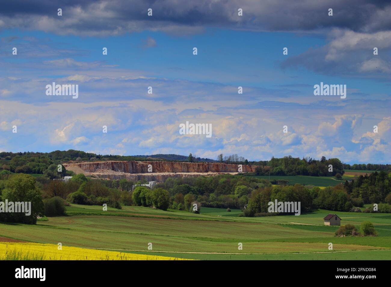 Pit view hi-res stock photography and images - Alamy