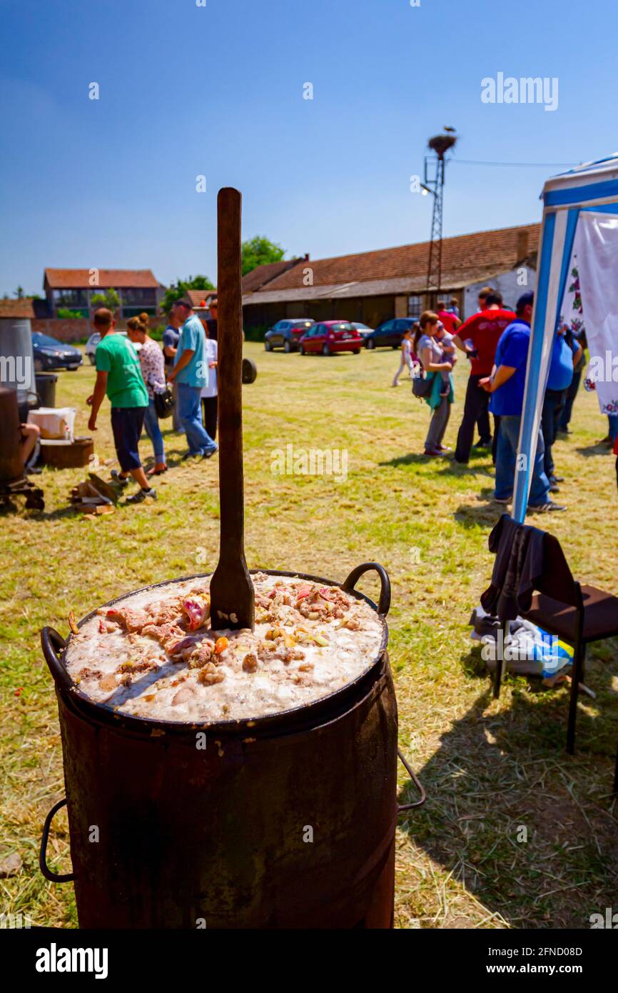 Small cauldron hi-res stock photography and images - Alamy