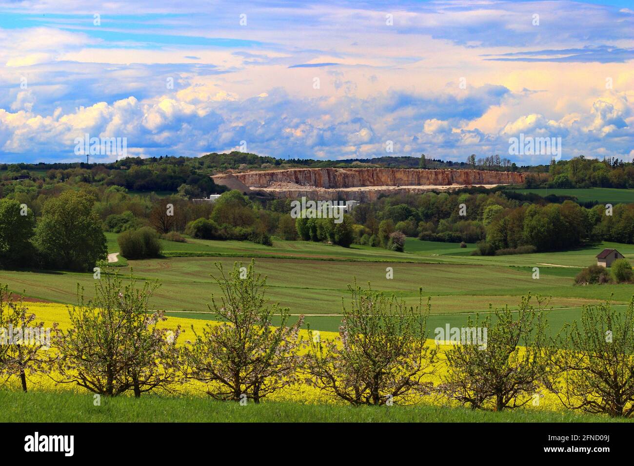 Pit view hi-res stock photography and images - Alamy