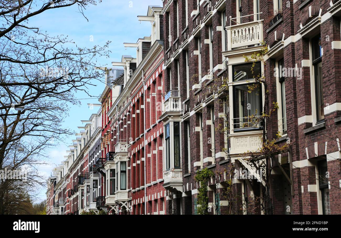 The typical houses of the city of Amsterdam Stock Photo - Alamy