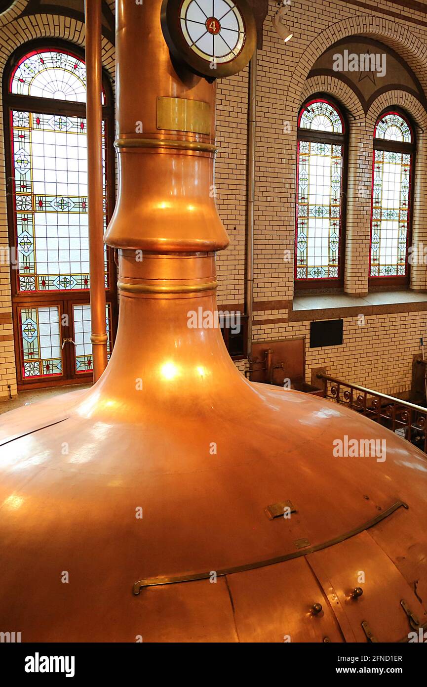 Copper beer vats hi-res stock photography and images - Alamy
