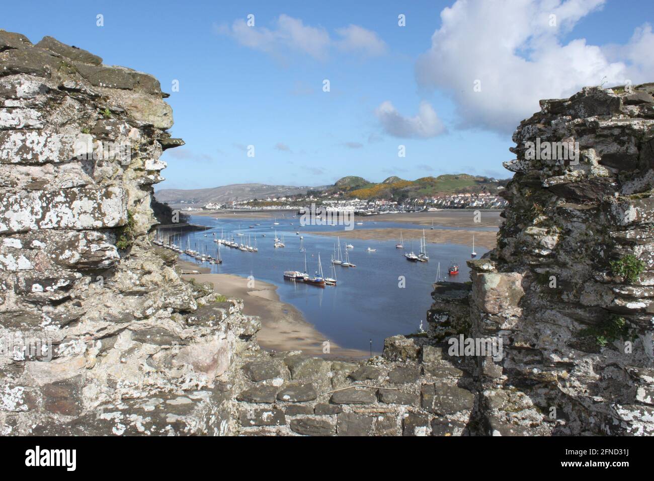 Wall of the conwy castle hi-res stock photography and images - Alamy