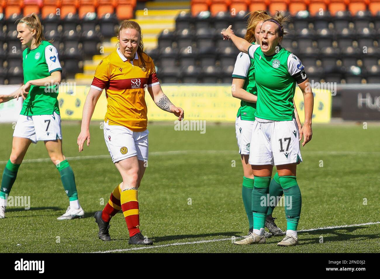 Hibernian team hi-res stock photography and images - Alamy
