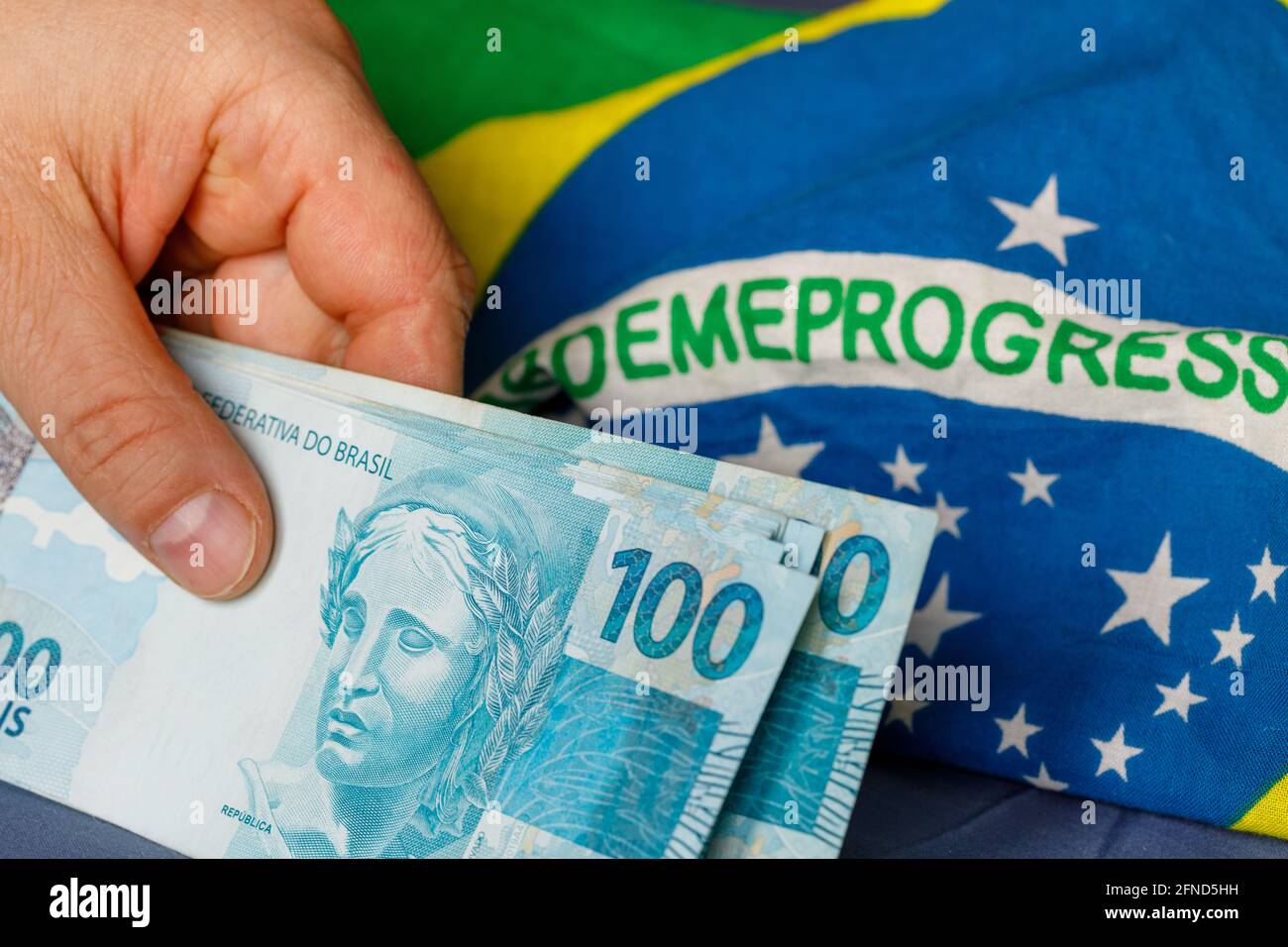 Brazil real cash sign hi-res stock photography and images - Alamy