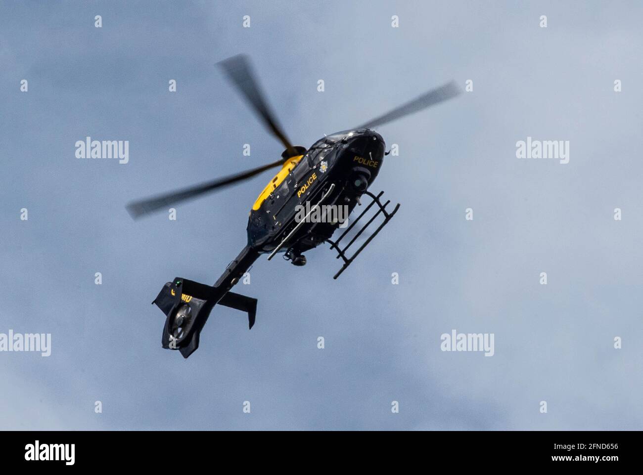 National Police Air Service (NPAS) Essex helicopter over Billericay in ...
