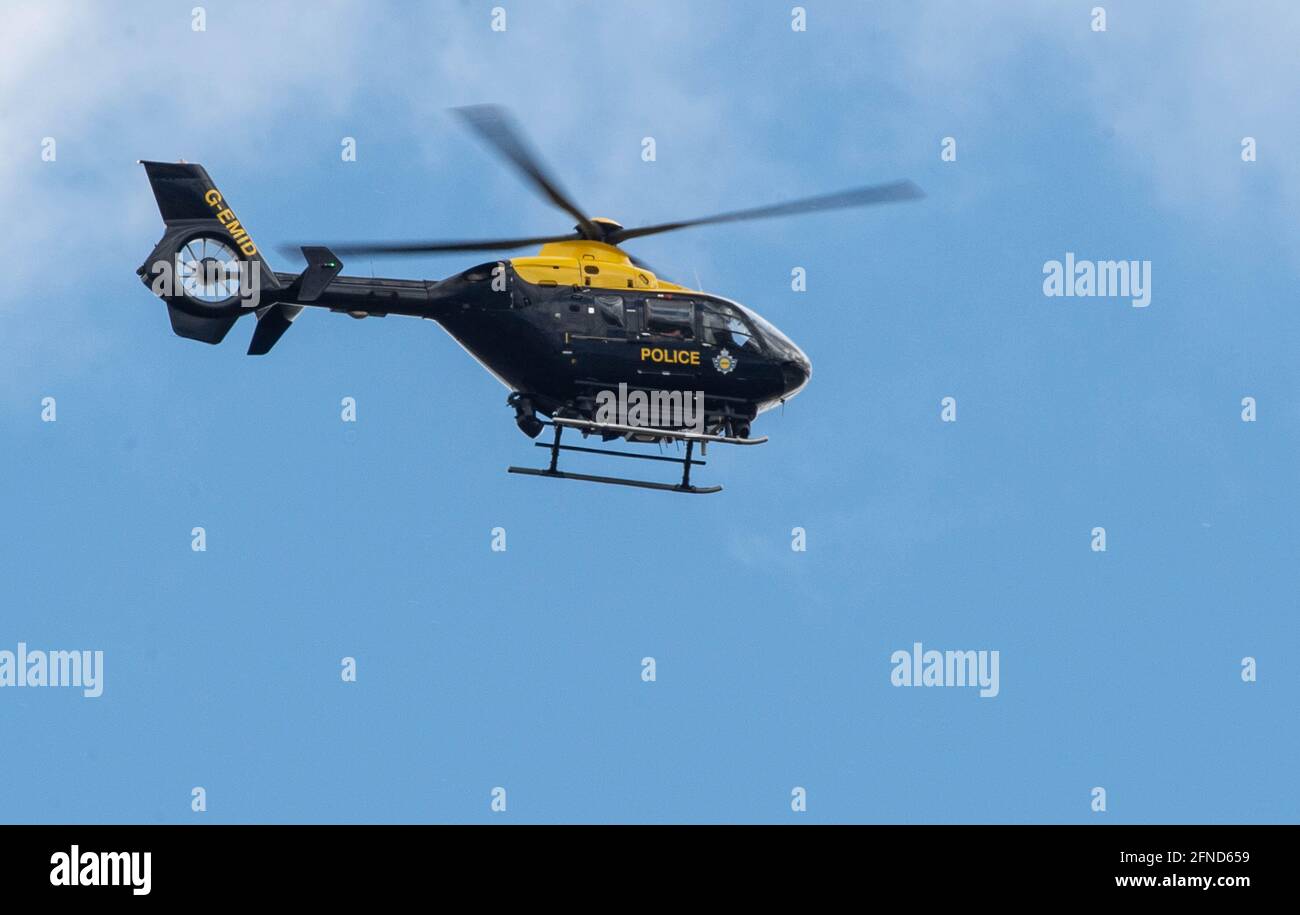 National Police Air Service (NPAS) Essex helicopter over Billericay in ...