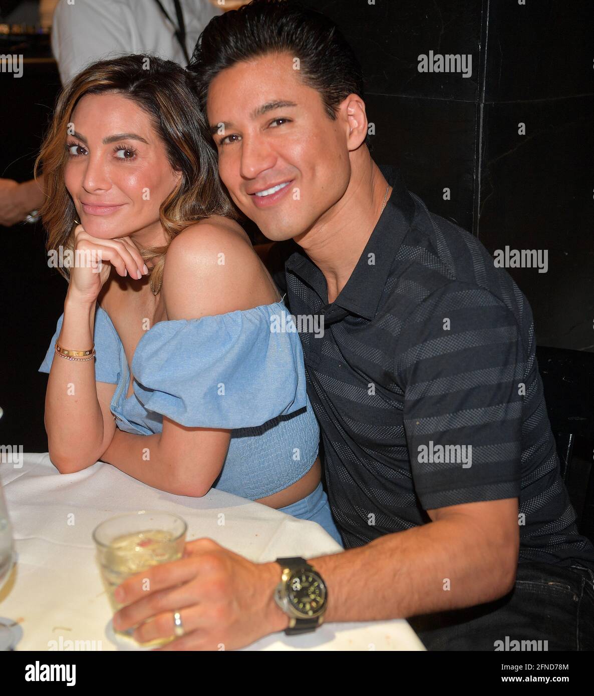 Mario lopez saved by the bell hi-res stock photography and images - Alamy