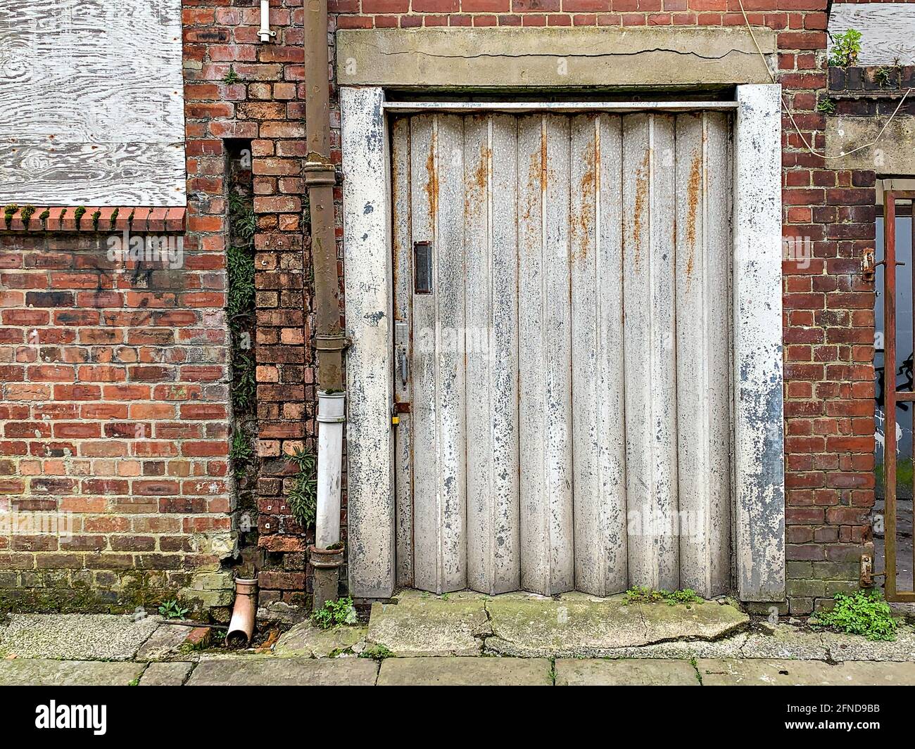 The shuttered entrance hi-res stock photography and images - Alamy