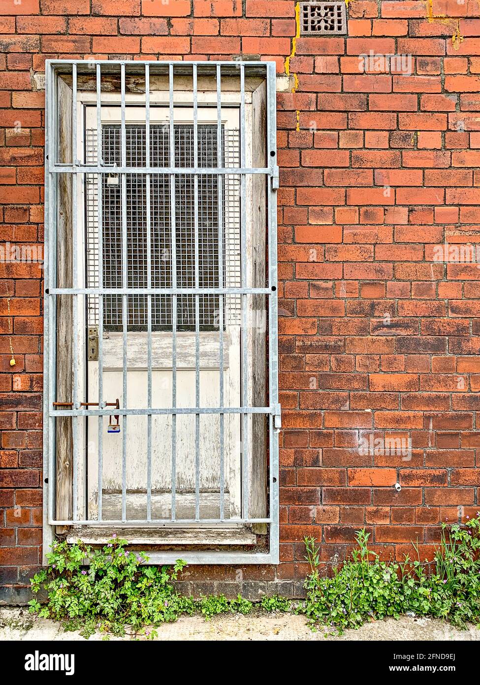 Gate house security hi-res stock photography and images - Alamy