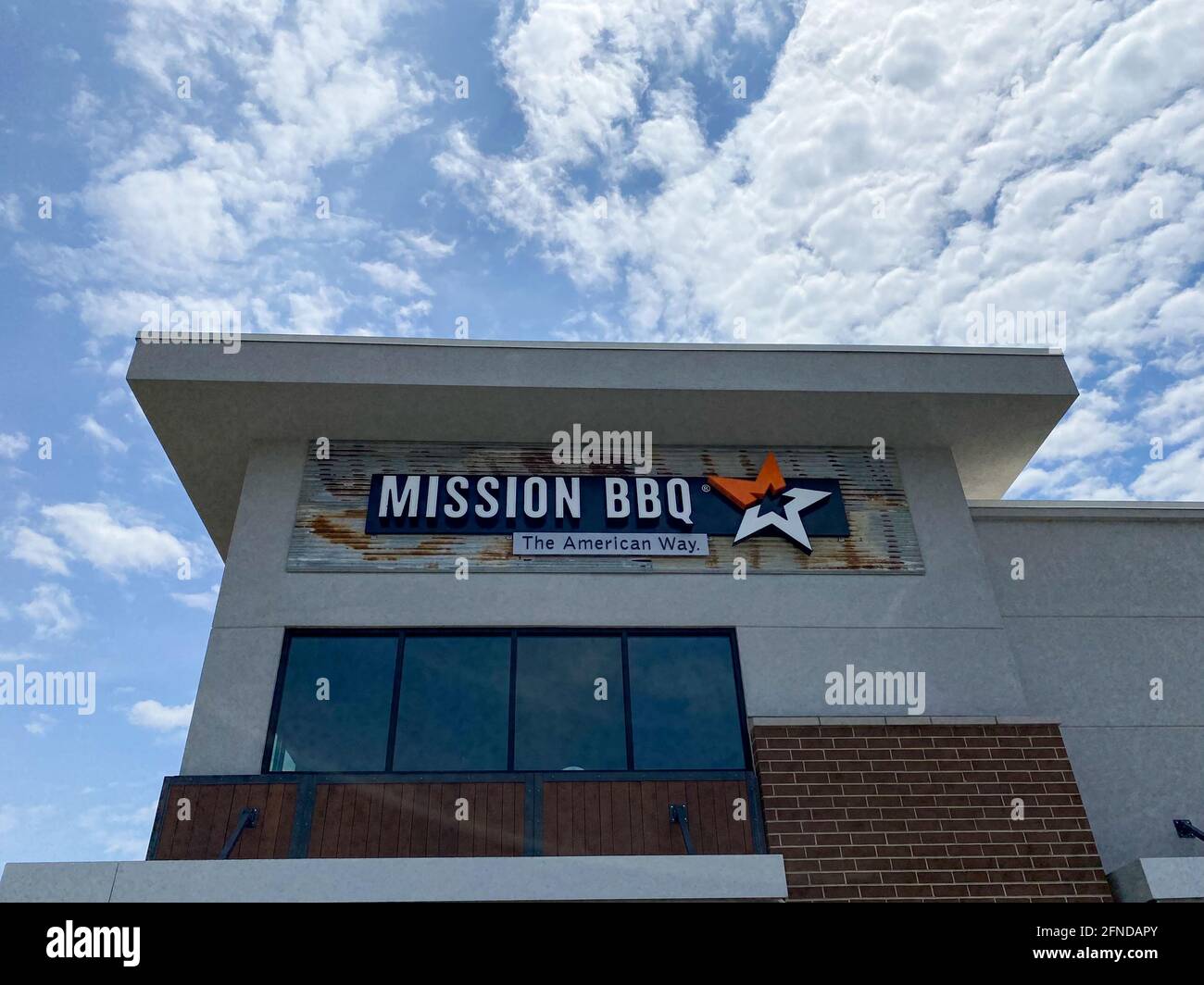 Mission bbq restaurant exterior hi-res stock photography and images - Alamy