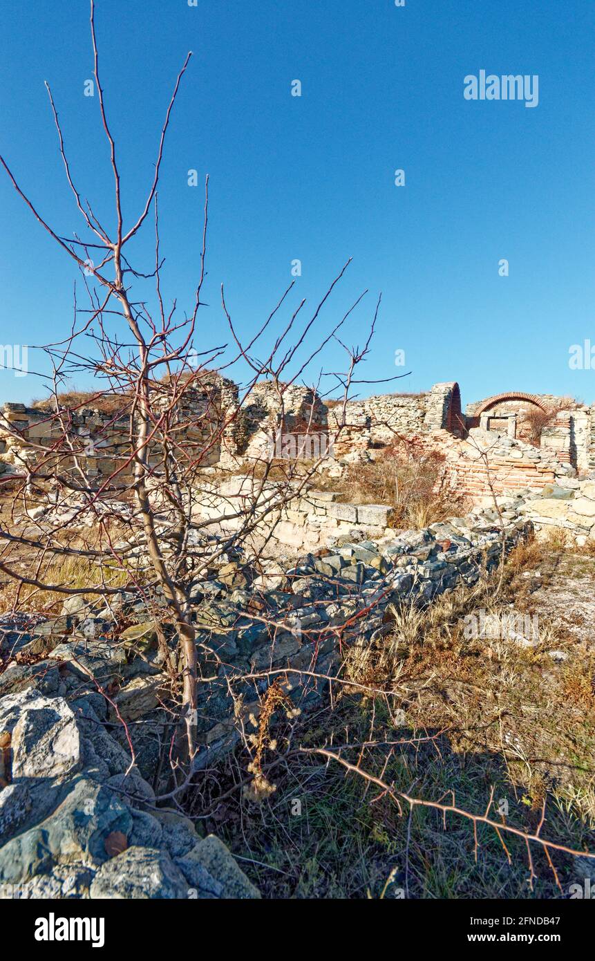 Histria, Romania - Ruins of ancient Greek colony city of Istros ...
