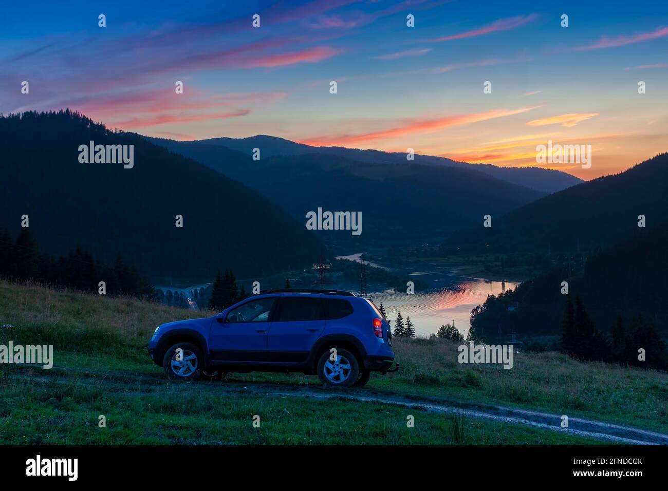 Car in mountain hi-res stock photography and images - Alamy