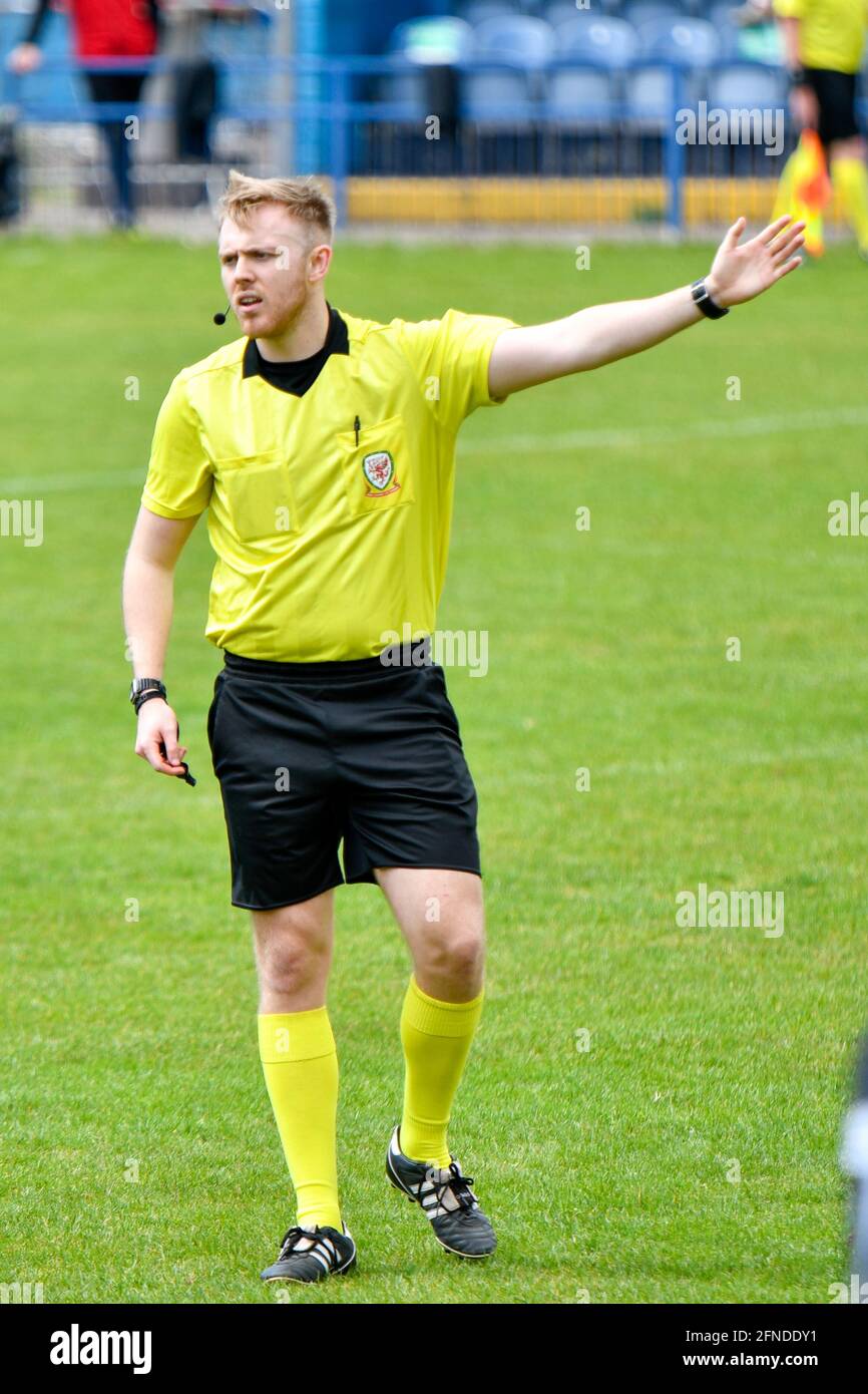 Port Talbot, Wales. 16 May, 2021. Match Referee Ieuan Lewis awards a ...