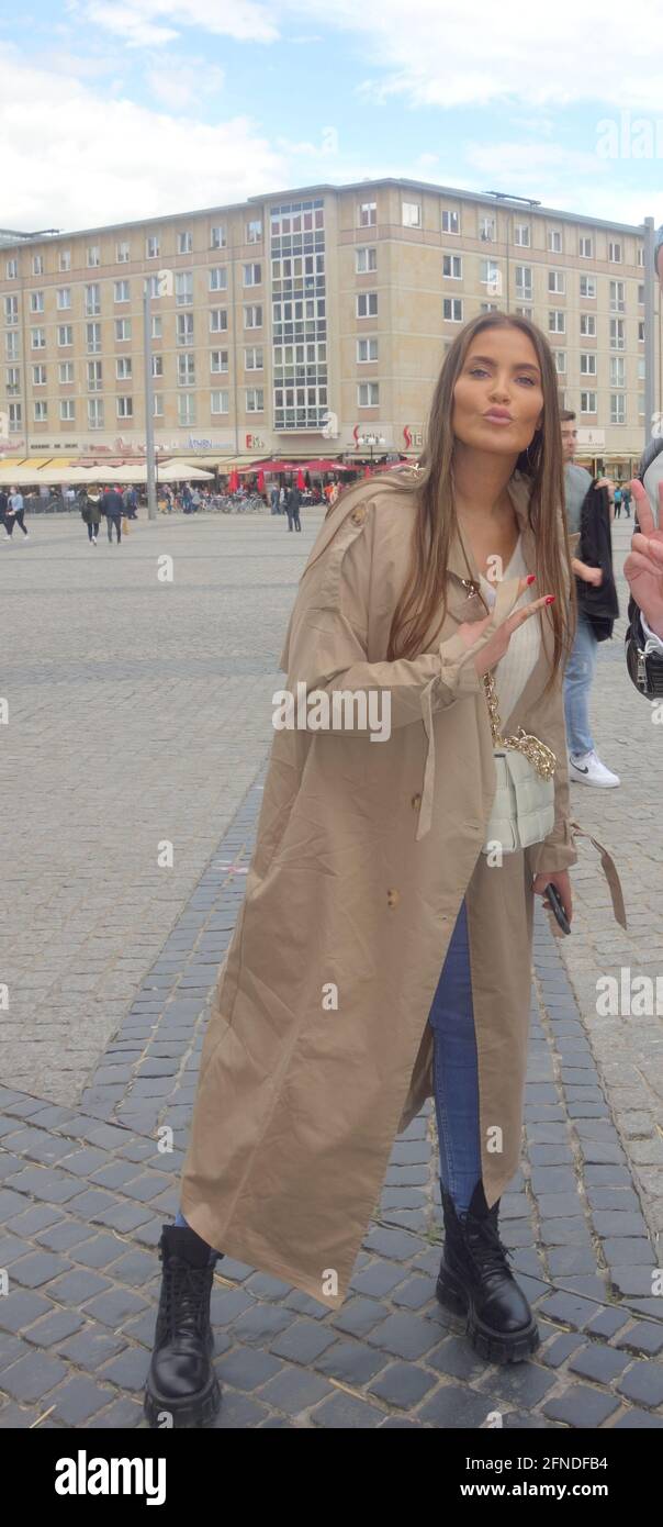 Janine Pink beim Stadtbummel in Leipzig am 14.5.2021 Stock Photo - Alamy