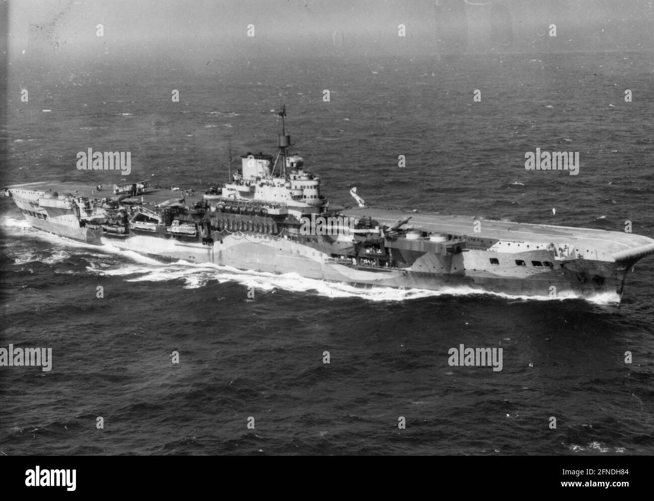 World war ii arctic convoy british navy hi-res stock photography and ...