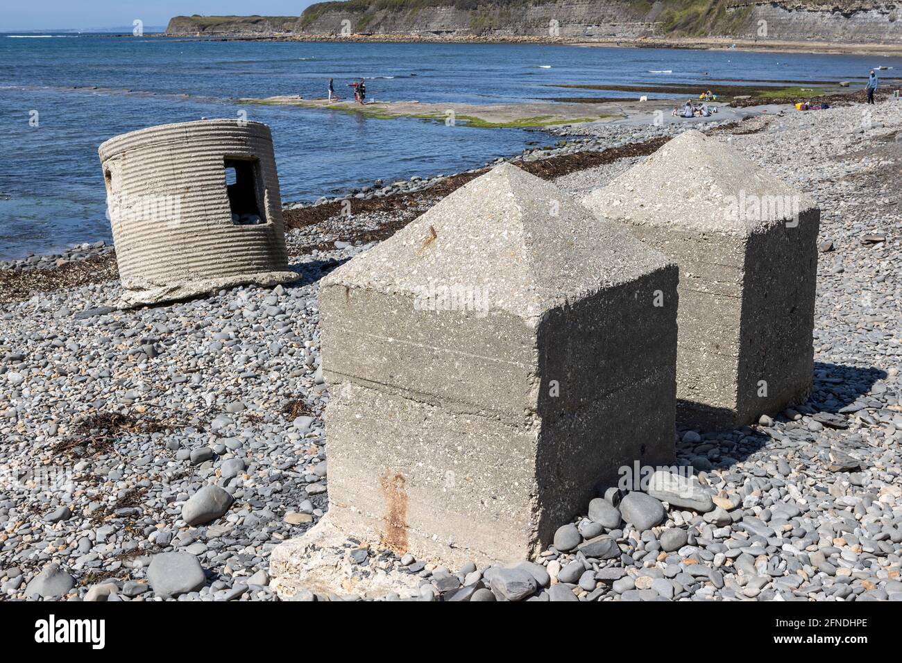 Pill box and Dragons Teetch WW2 anti-tank defence, Kimmeridge Bay, Isle ...