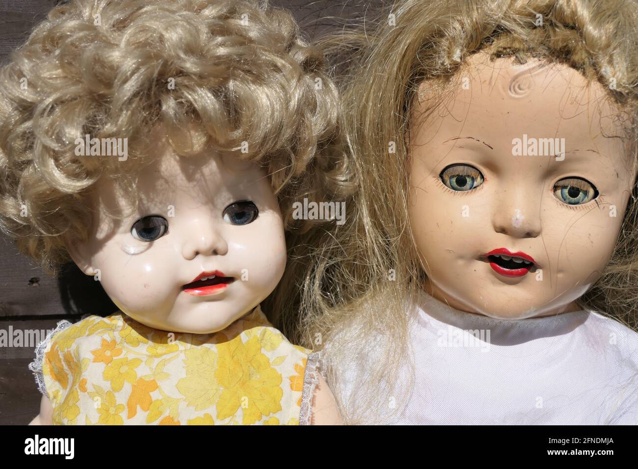 Creepy dolls head hi-res stock photography and images - Alamy