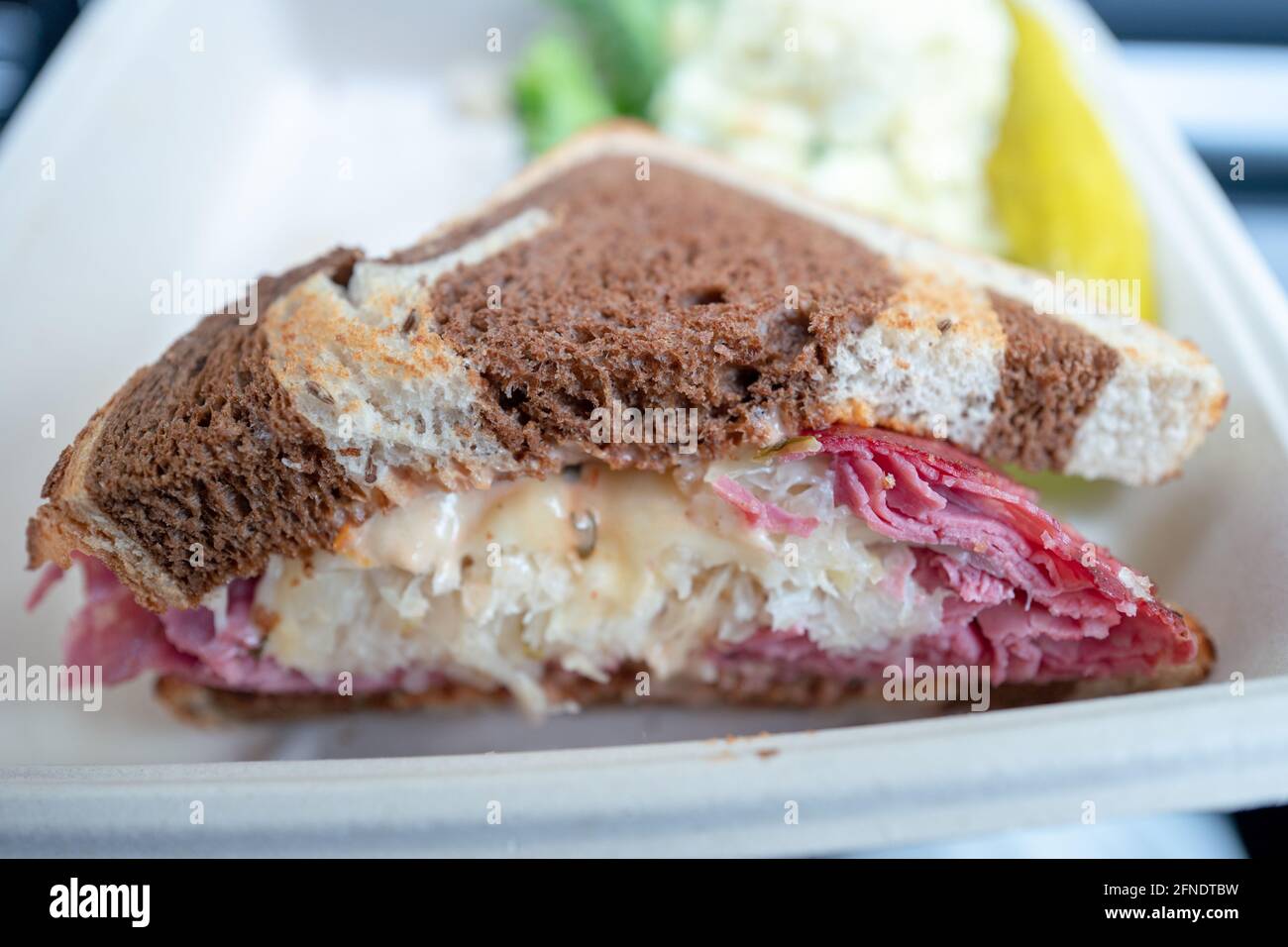 Half an object hi-res stock photography and images - Alamy