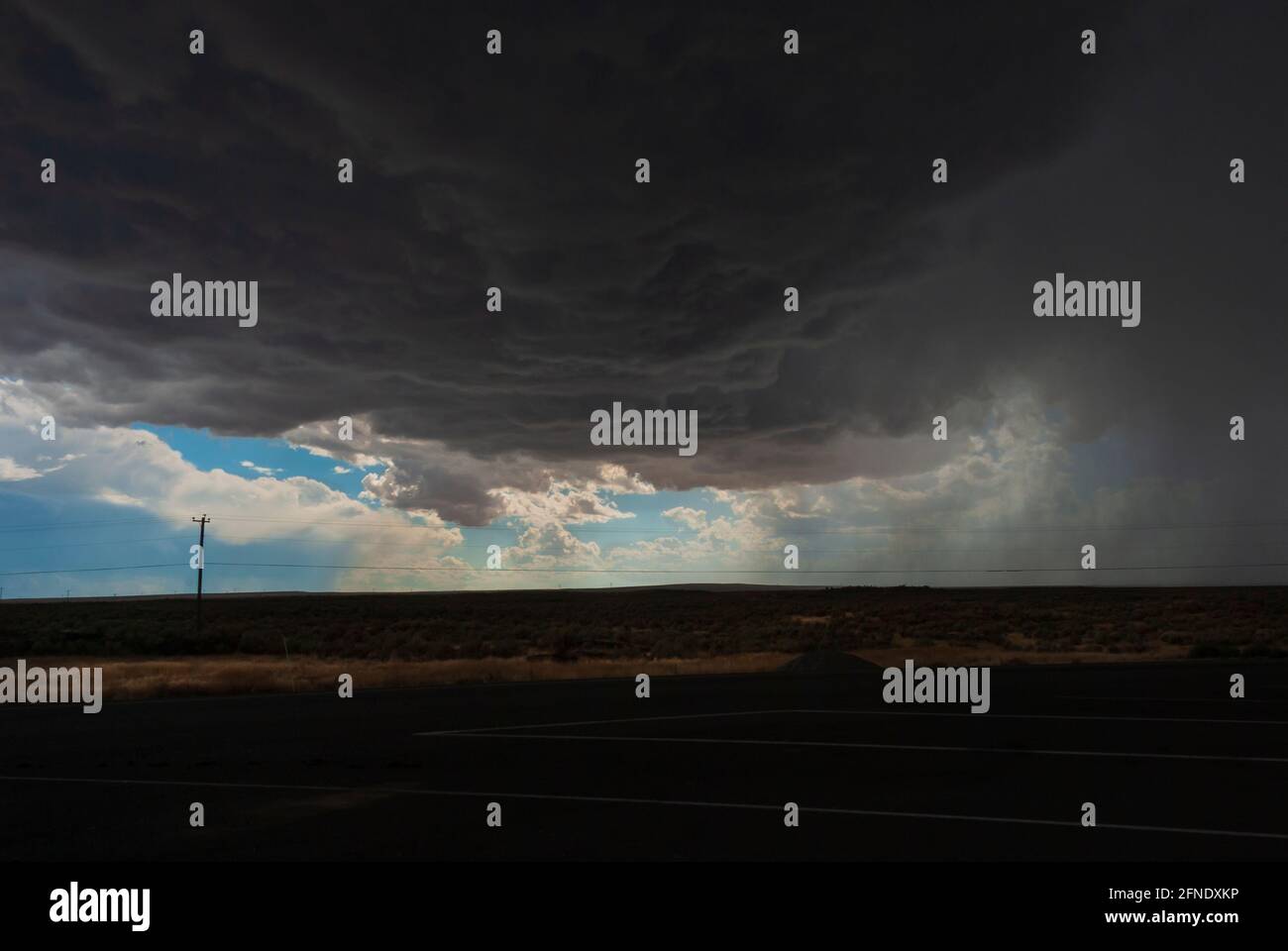 Dangerous clouds hi-res stock photography and images - Alamy