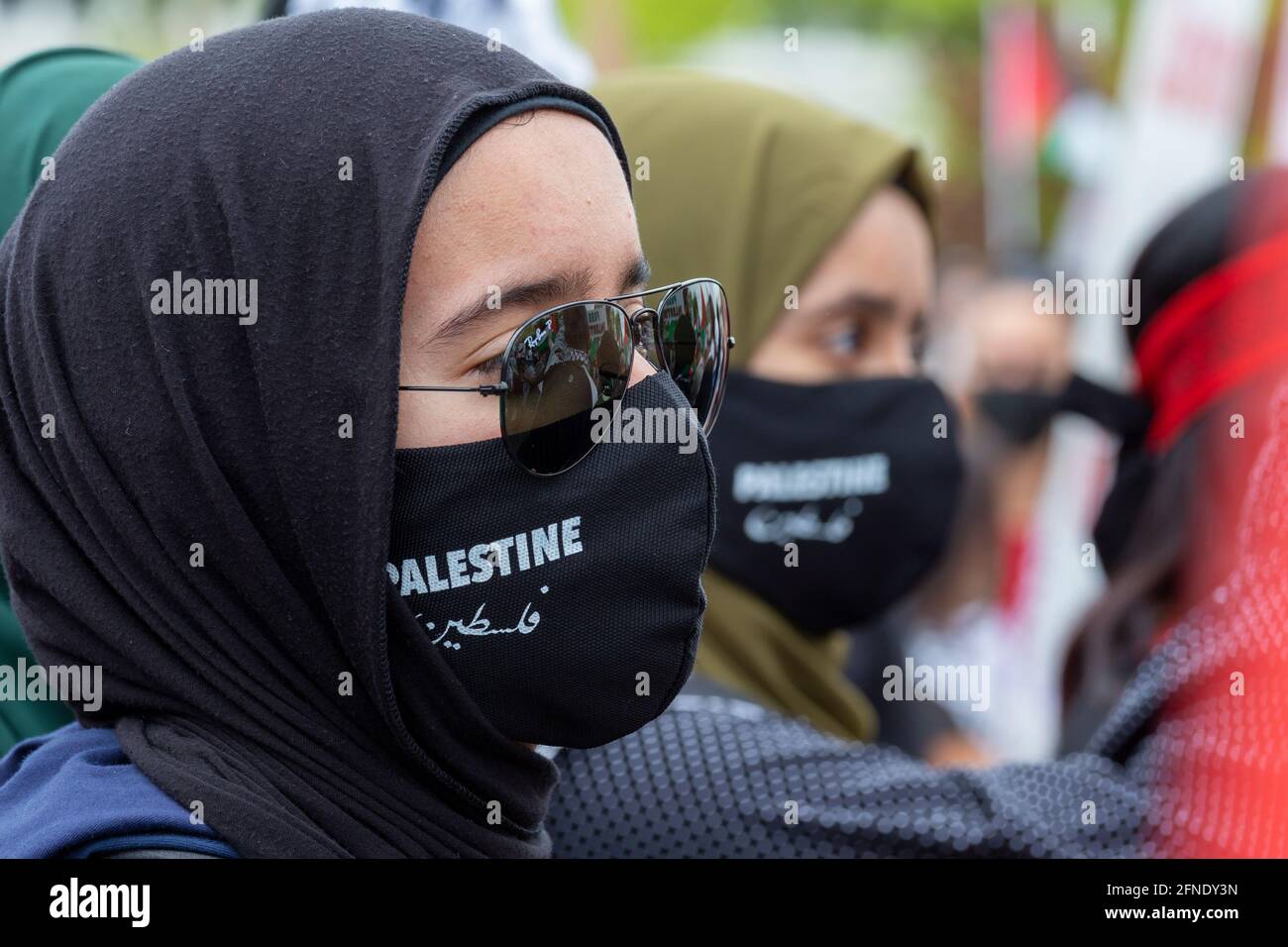 Dearborn, Michigan, USA. 16th May, 2021. Thousands in this heavily Arab ...