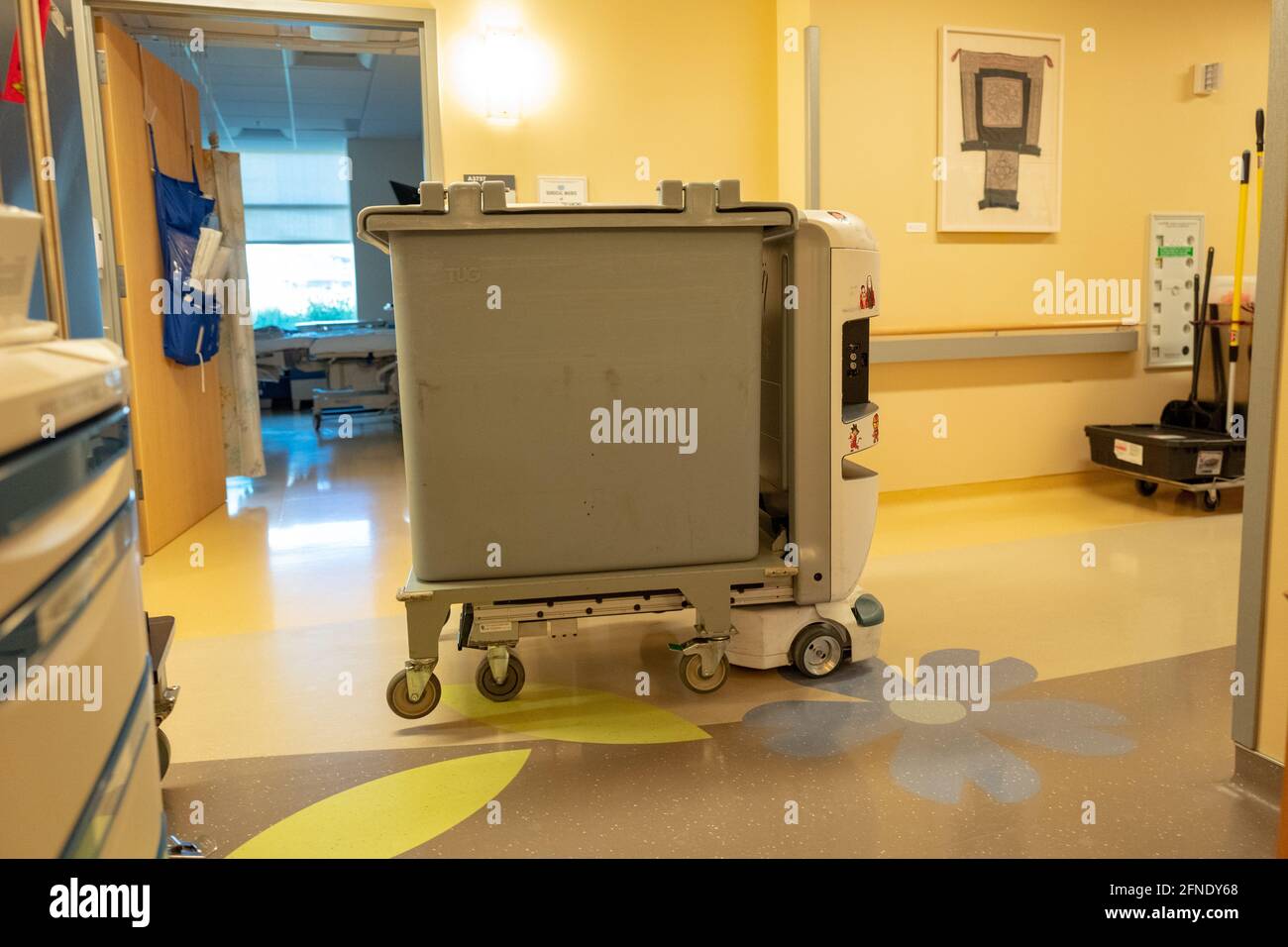 TUG robot from Aethon delivers supplies at UCSF medical center in San ...