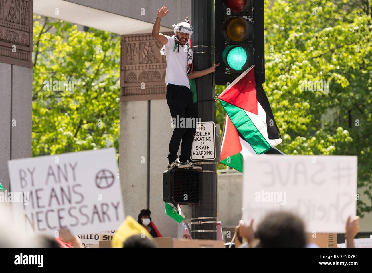 Seattle, USA. 16th May, 2021. Mid-day a Free Palestine protest in the ...