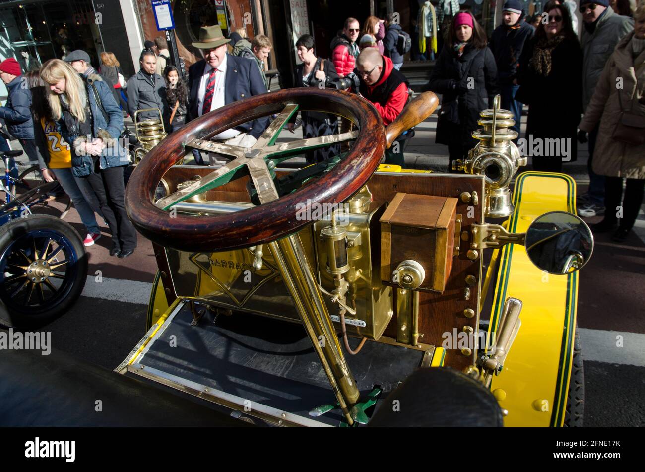 Car vintage controls hi-res stock photography and images - Alamy