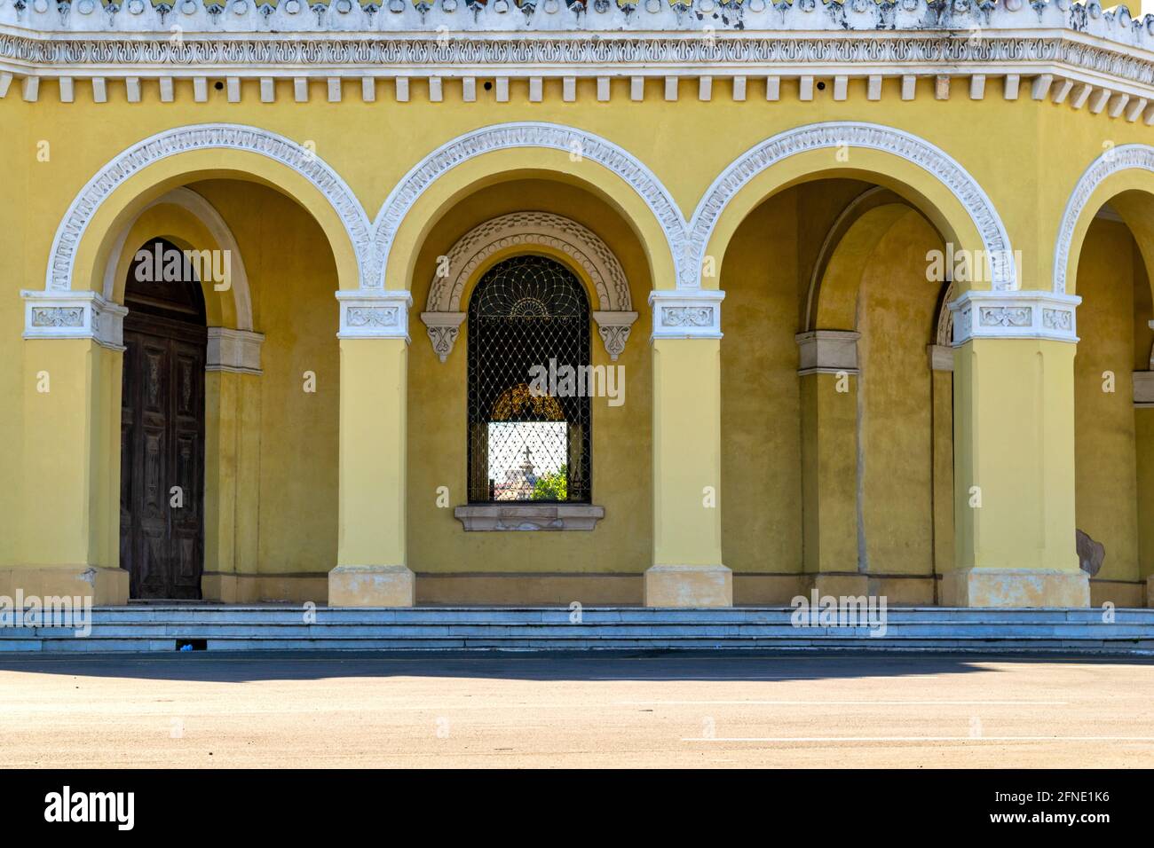 Colon Cemetery in Havana, Cuba Stock Photo - Alamy