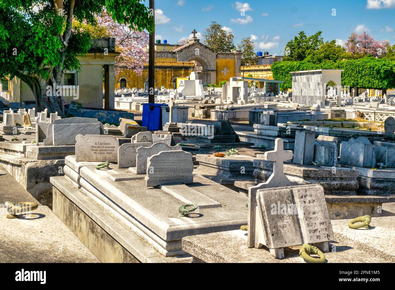 Colon Cemetery in Havana, Cuba Stock Photo - Alamy