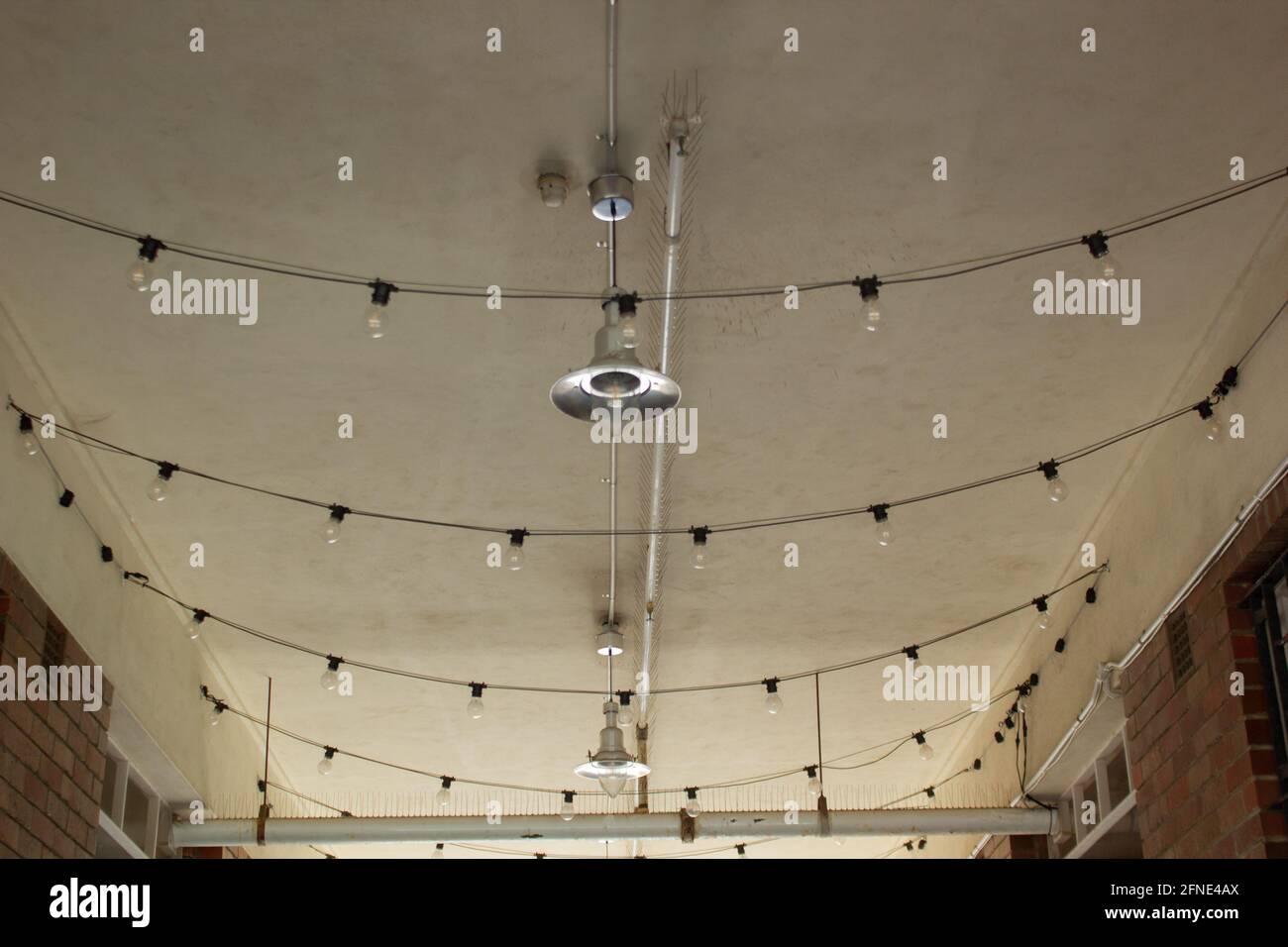 Ceiling down lights hi-res stock photography and images - Alamy