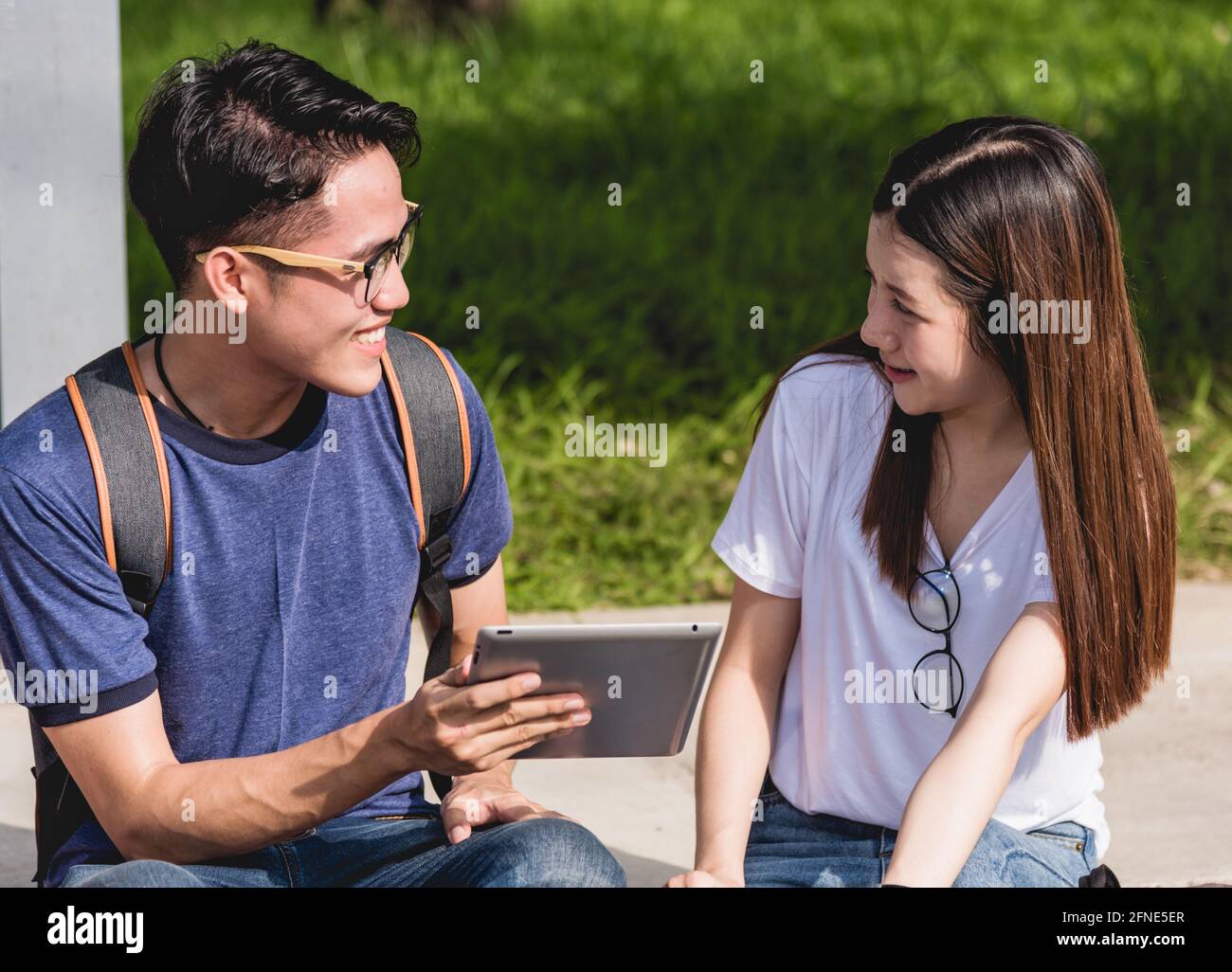 Sociable students hi-res stock photography and images - Alamy