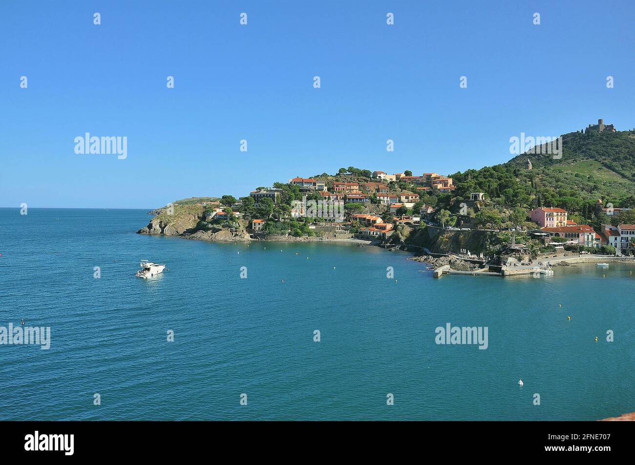 Collioure beach hi-res stock photography and images - Alamy