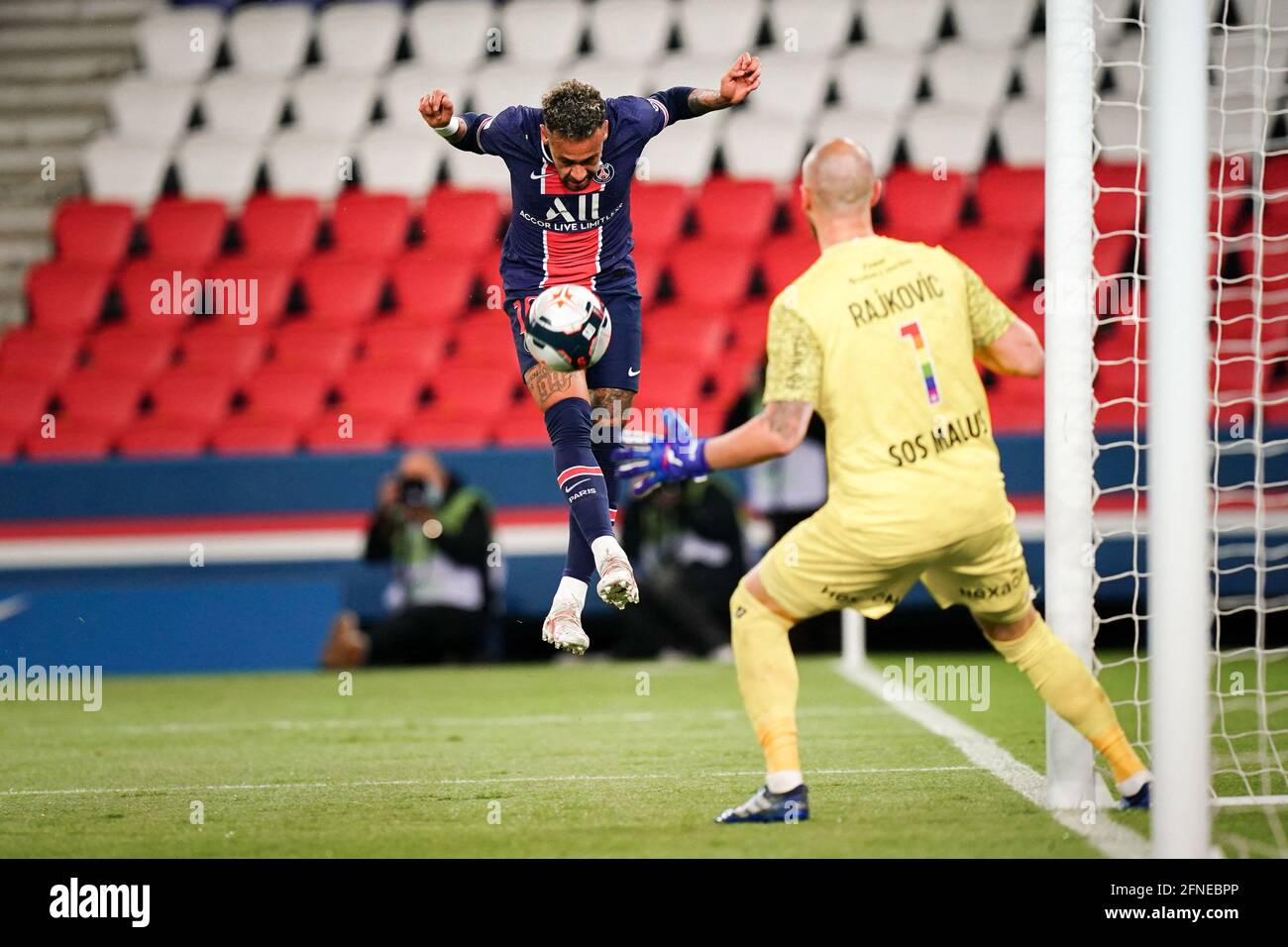 Neymar during the French Ligue 1 football match between Paris Saint ...