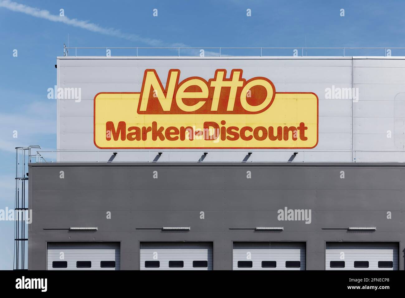 Netto Marken-Discount, logo at the logistics center Krefeld, food ...