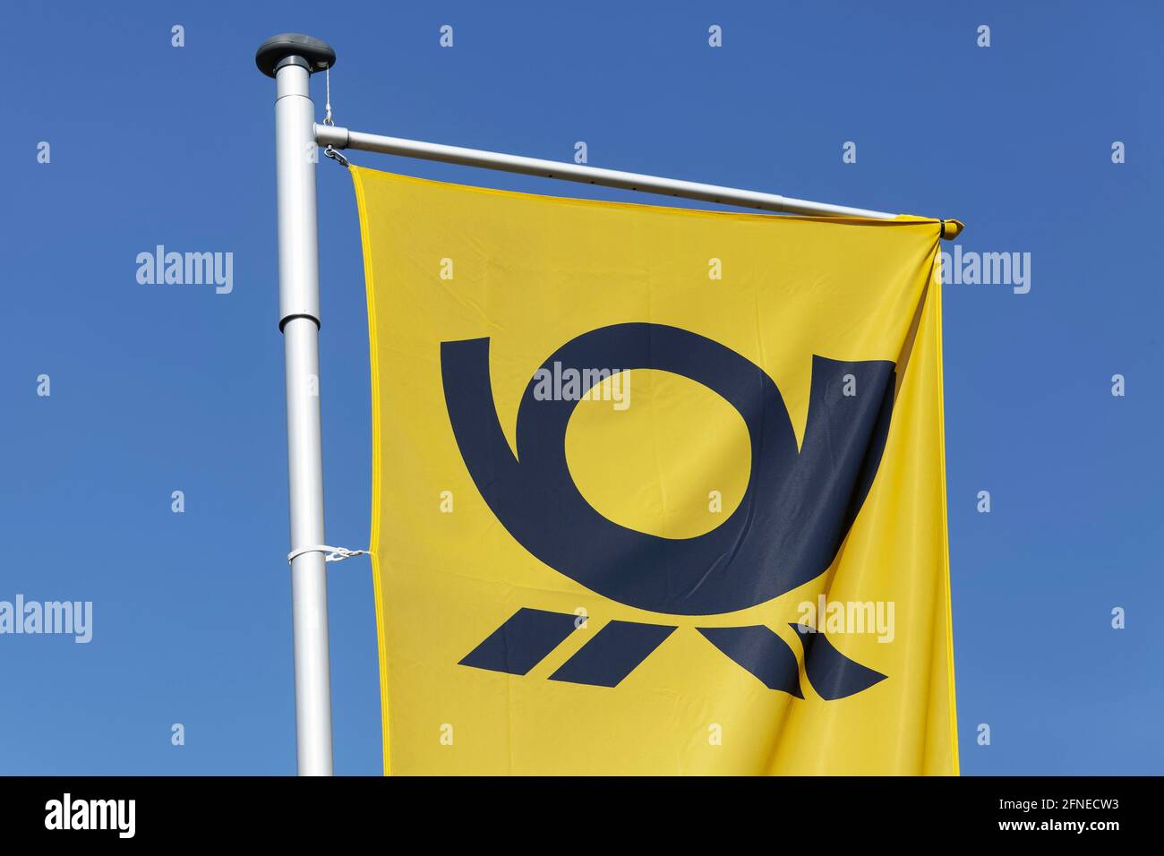 Dhl group logo hi-res stock photography and images - Alamy