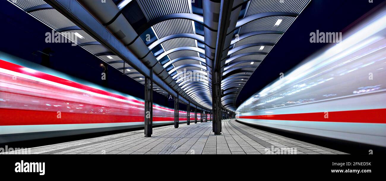 ICE train in Ulm station, Ulm, Baden-Wuerttemberg, Germany Stock Photo ...