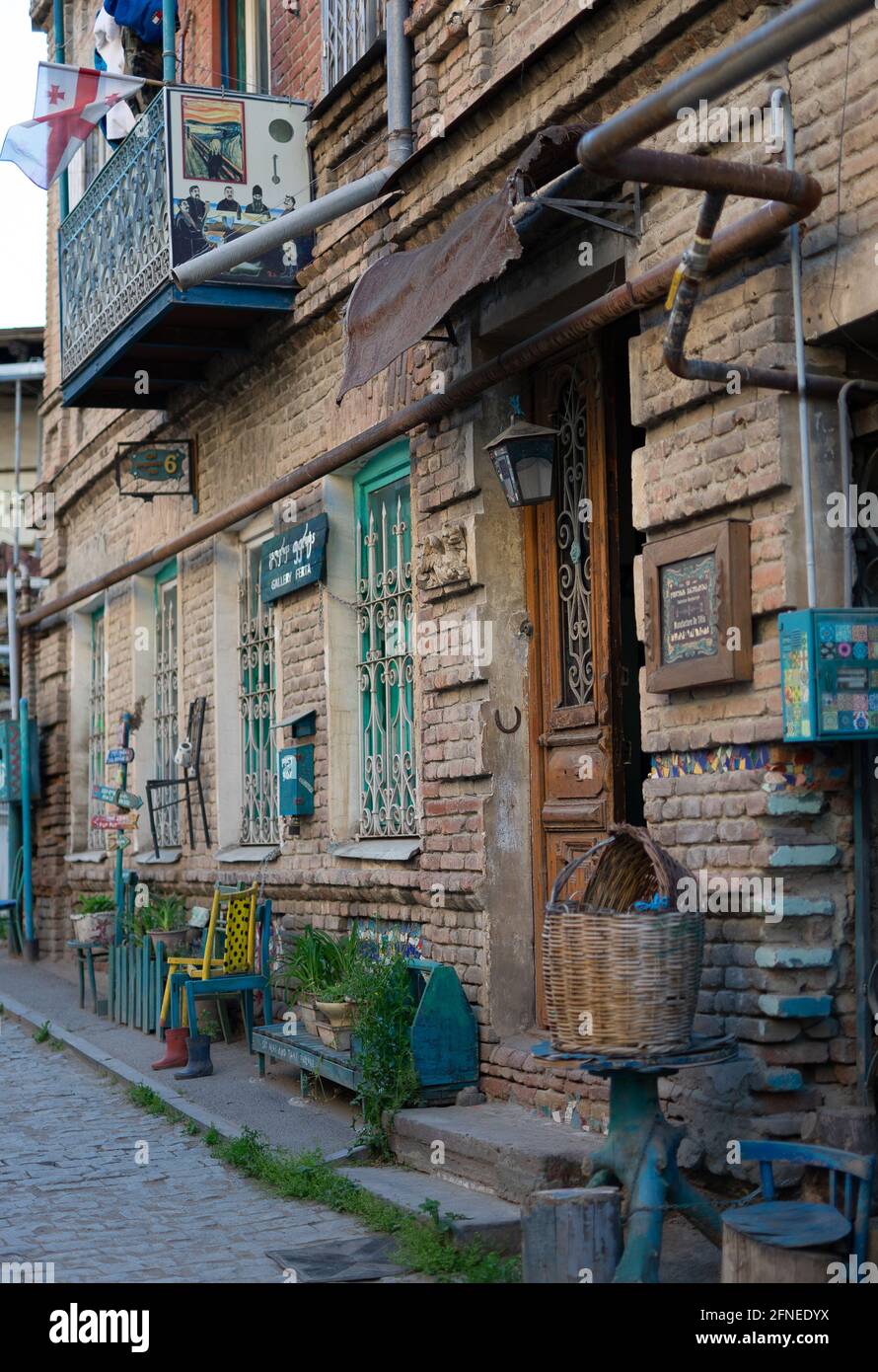 Poor and old quaters in Tbilisi capital city of Georgia Stock Photo - Alamy