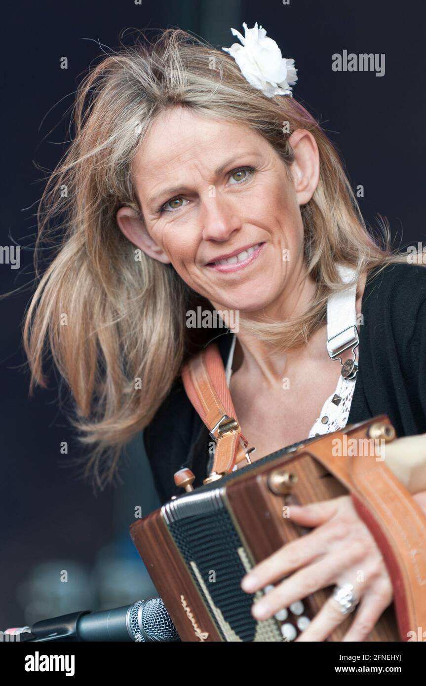 Sharon shannon musician hi-res stock photography and images - Alamy