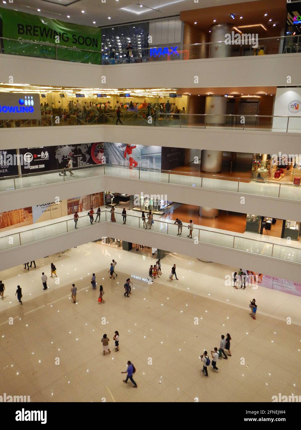 Mall filipina hi-res stock photography and images - Alamy