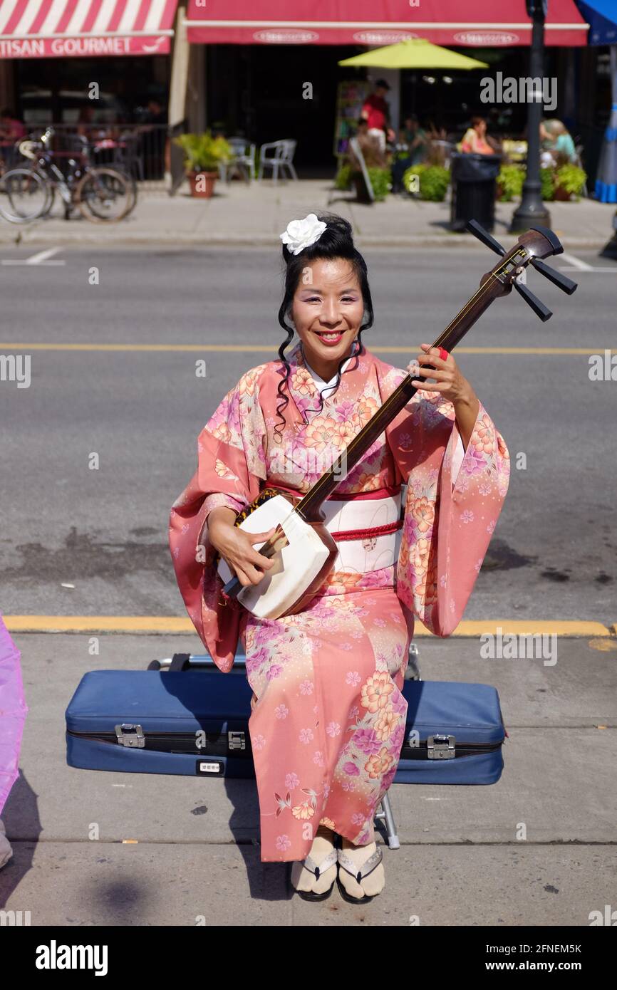 Traditional dress ontario canada hi-res stock photography and images ...
