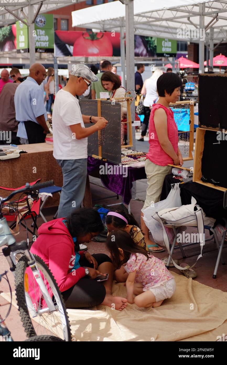 Customers lining up hi-res stock photography and images - Alamy
