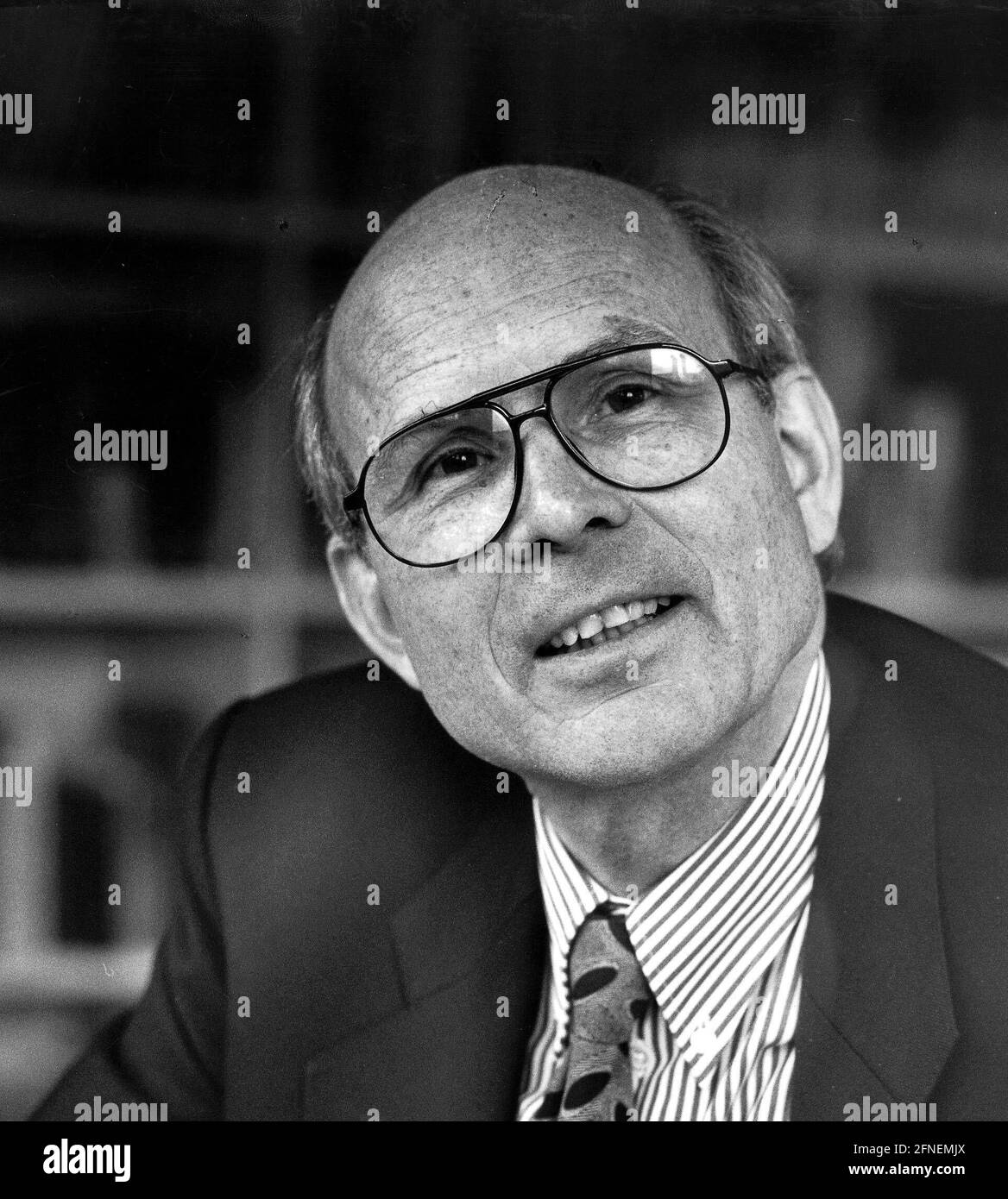 Konstantin Hossman, Max Planck scientist, Cologne (1997). [automated ...